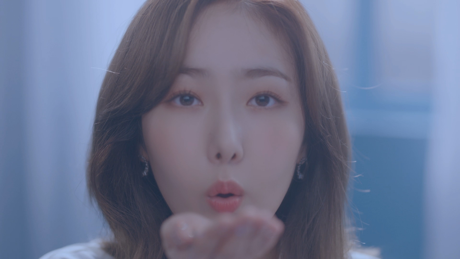 超大型K-POPガールズグループ GFRIEND ニューアルバムリード曲『Fallin’ Light（天使の梯子）』MV解禁。サブスク ...